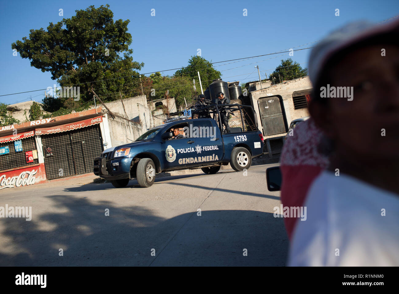 Mexican federal police High Resolution Stock Photography and Images - Alamy