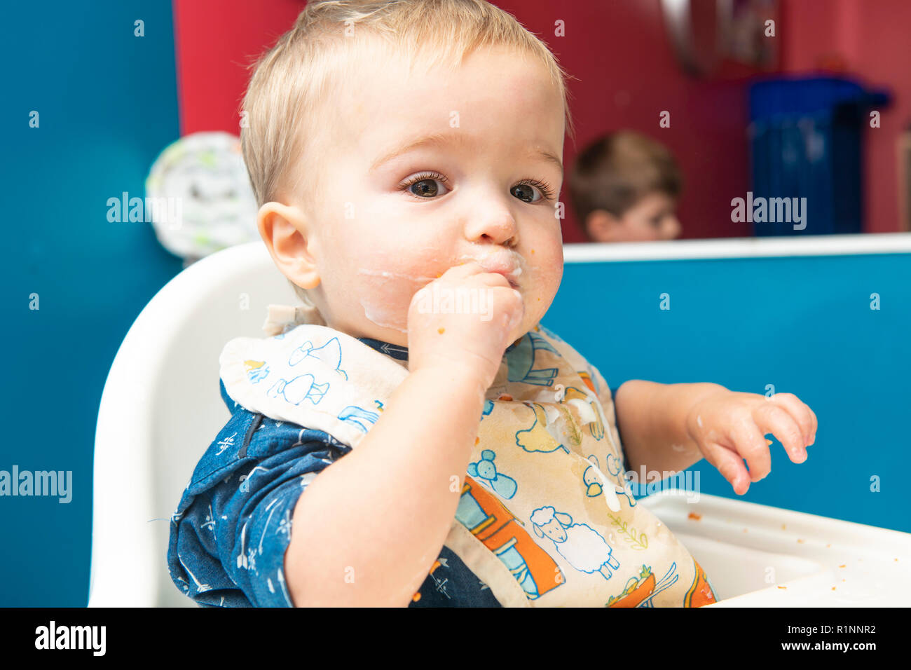 Food mess spill cereal hi-res stock photography and images - Alamy
