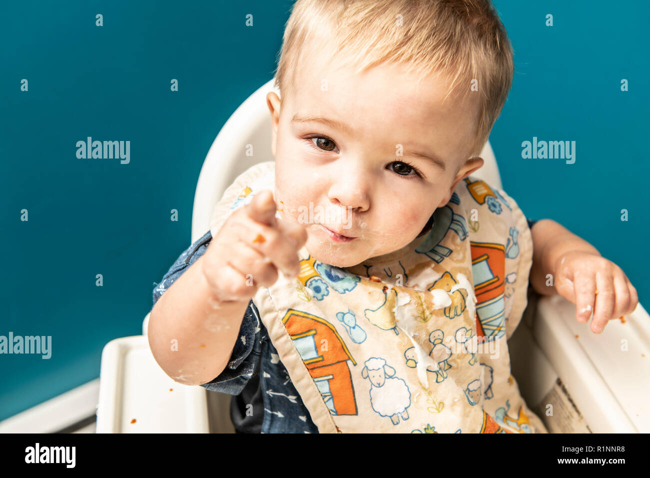 Food mess spill cereal hi-res stock photography and images - Alamy