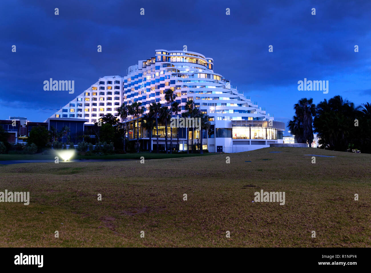 Perth crown casino hi-res stock photography and images - Alamy