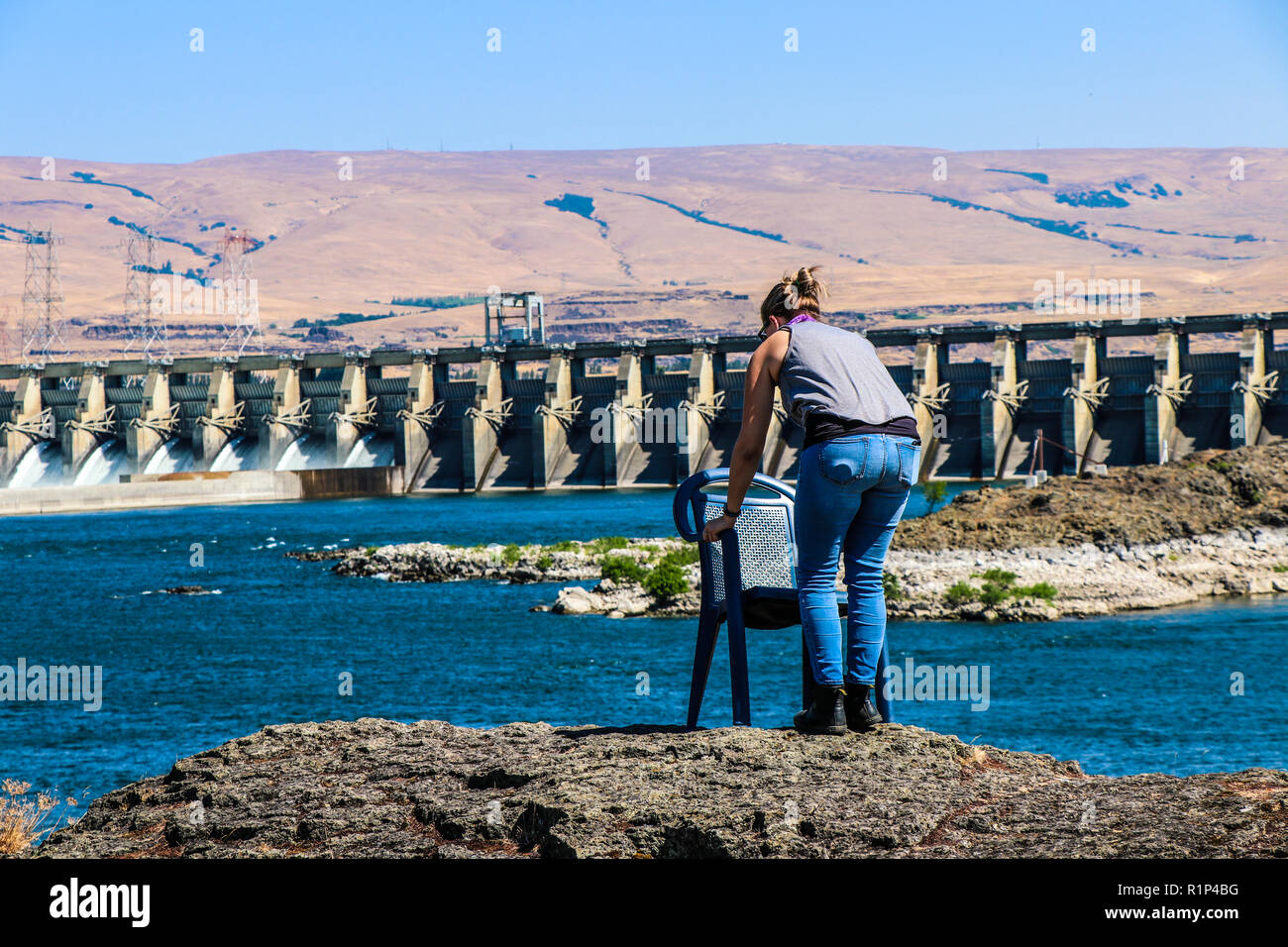 Photo shoot on the river Stock Photo - Alamy