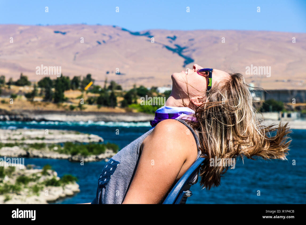 Photo shoot on the river Stock Photo - Alamy