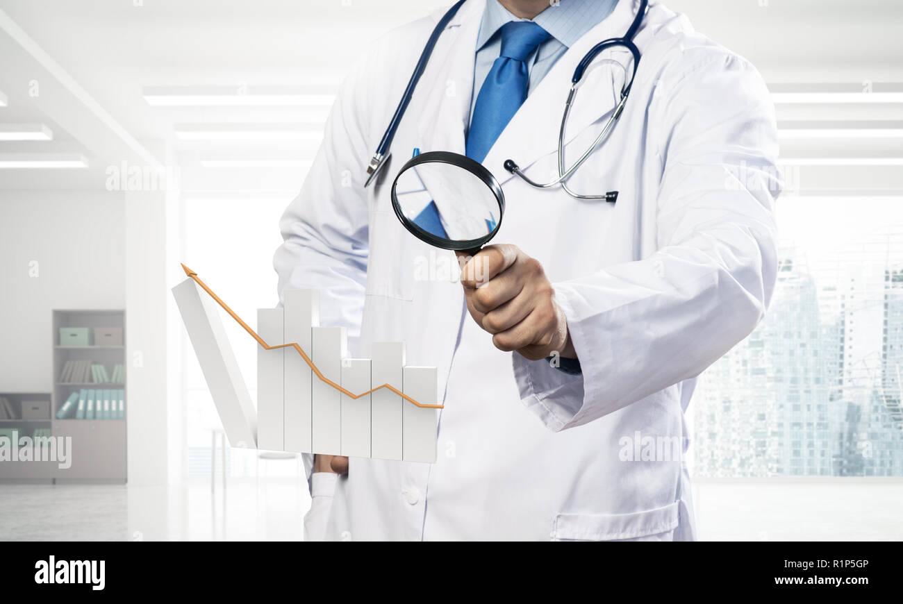 Analytical lens hi-res stock photography and images - Alamy