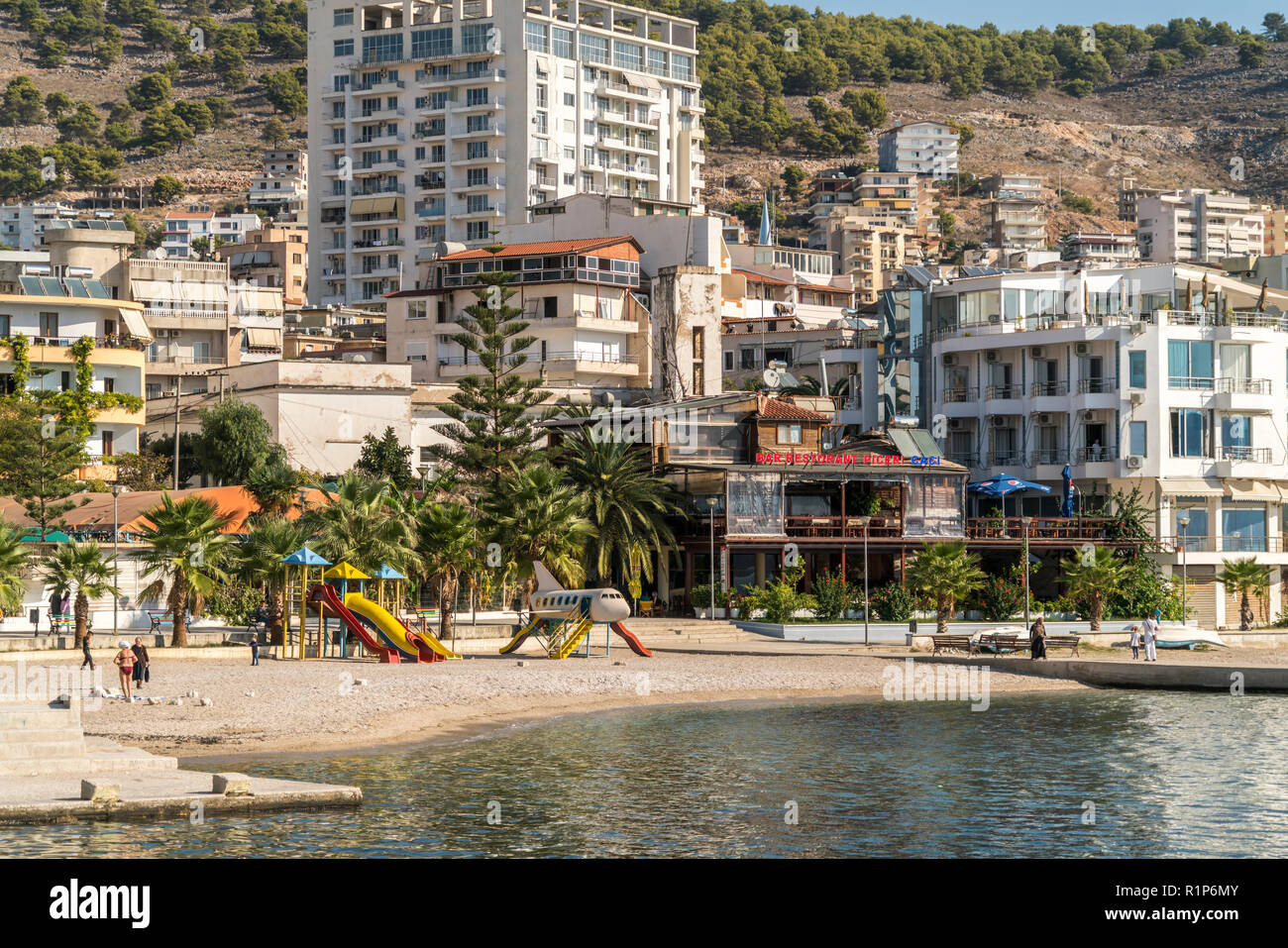 Stadt Strand in Saranda, Albanien, Europa | city beach in Sarande ...