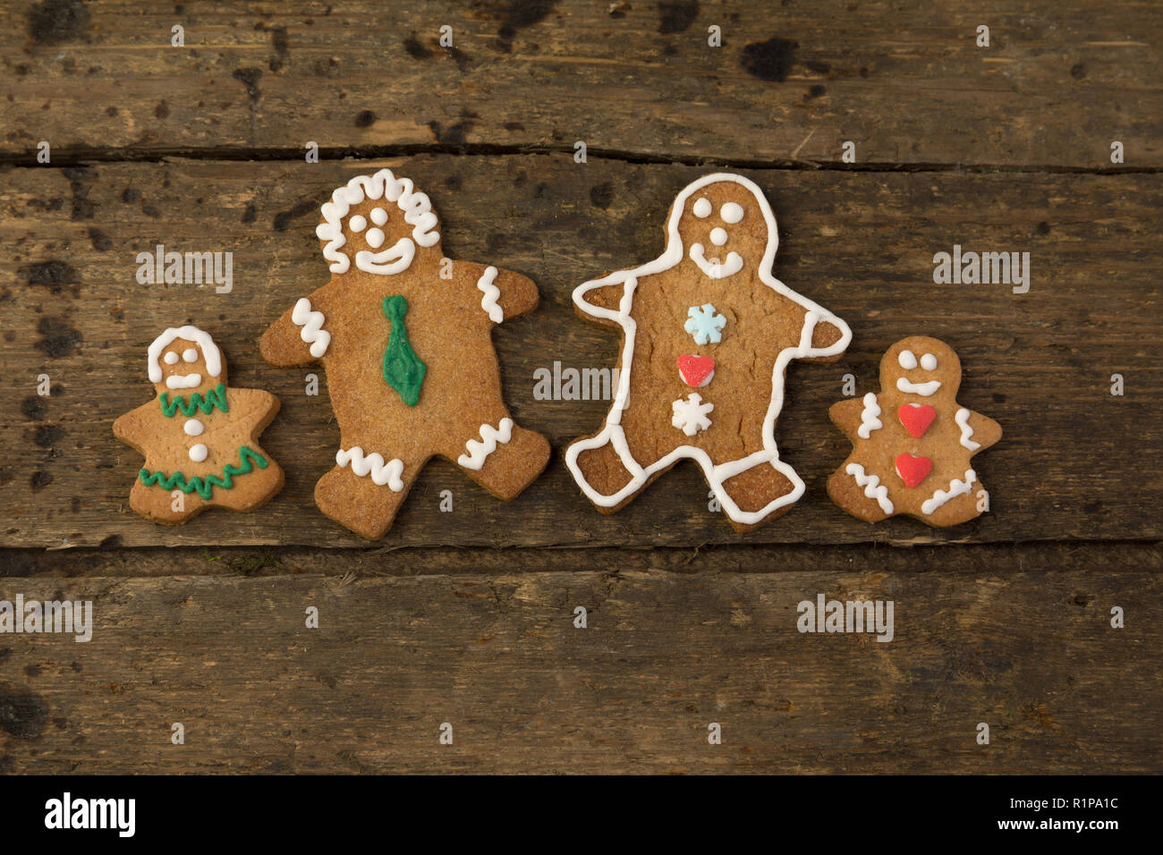 Gingerbread family hi-res stock photography and images - Alamy