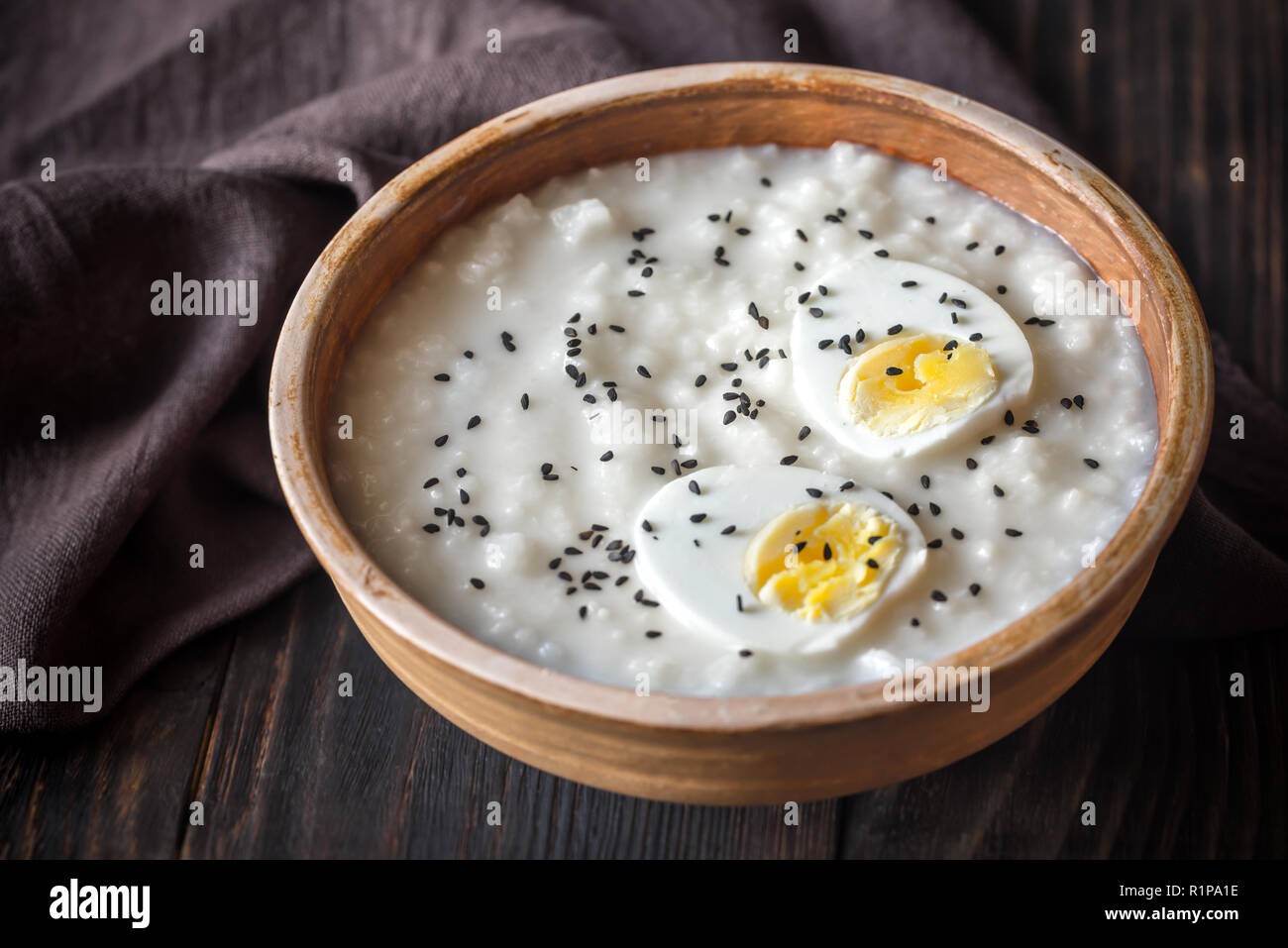 Black sesame porridge hi-res stock photography and images - Alamy