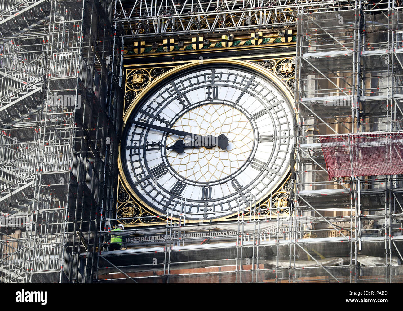 Carried out on face clock on elizabeth tower hi-res stock photography ...