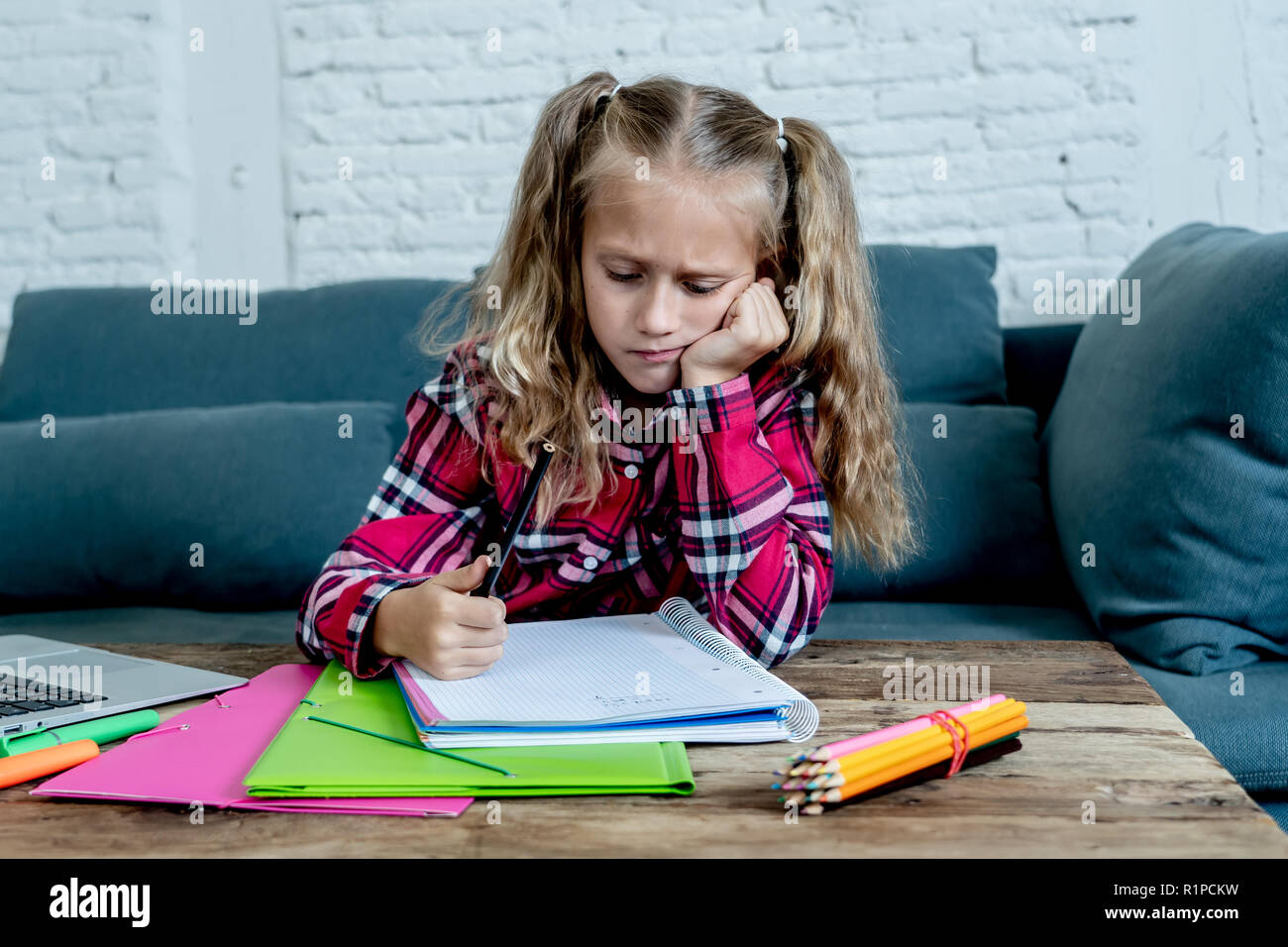 Assignment trouble hi-res stock photography and images - Alamy