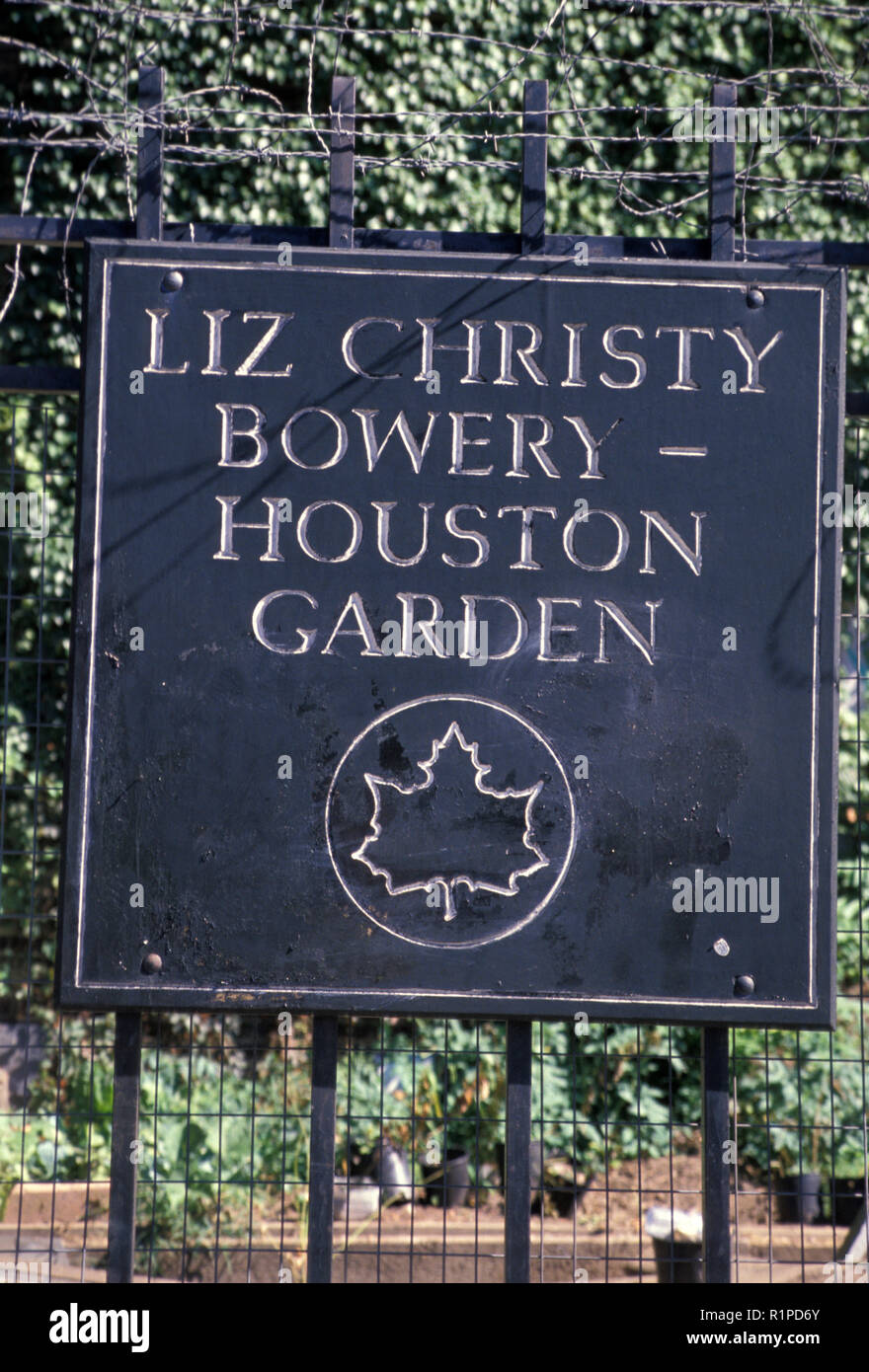 NOT 808929 NEW YORK CITY Liz Christie Bowery - Houston Garden East ...
