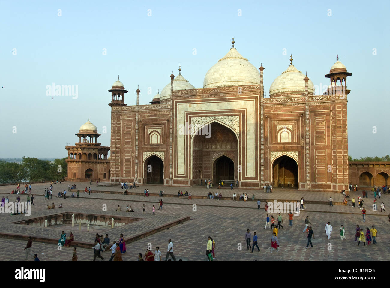 A red sandstone Mosque faces Mecca, next to the Taj Mahal, the famous ...