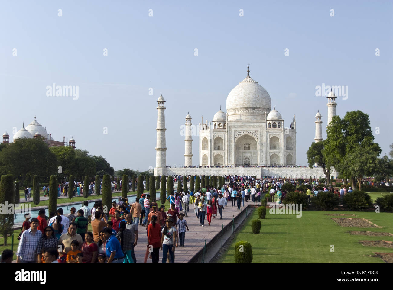 Indians view the Taj Mahal, a white marble mausoleum in Agra, India ...