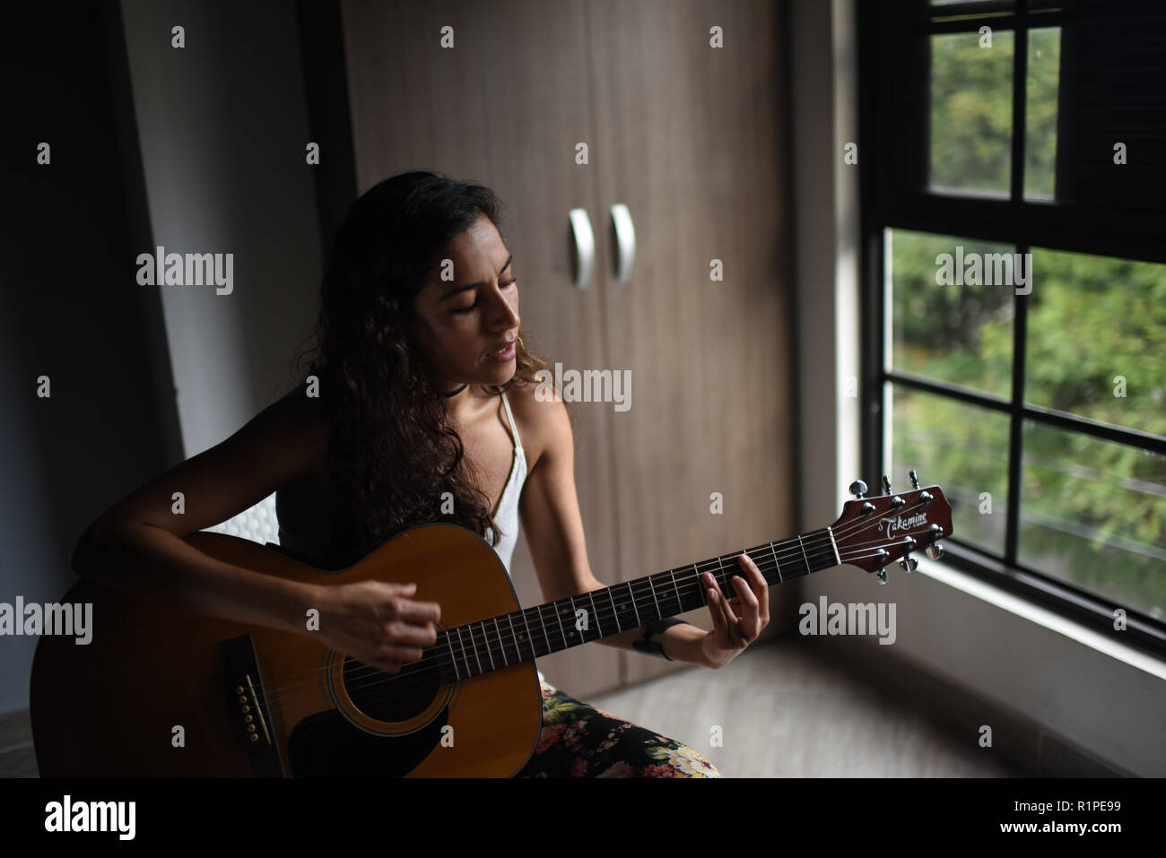 Latina Singer High Resolution Stock Photography and Images - Alamy