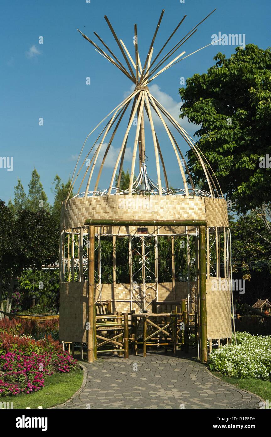 Woven bamboo Southeast Asian ; Woven bamboo utensils of Thailand ...