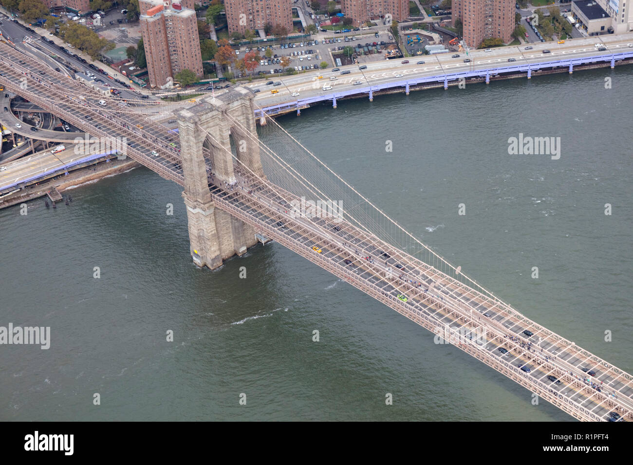 Aerial view of brooklyn bridge hi-res stock photography and images - Alamy