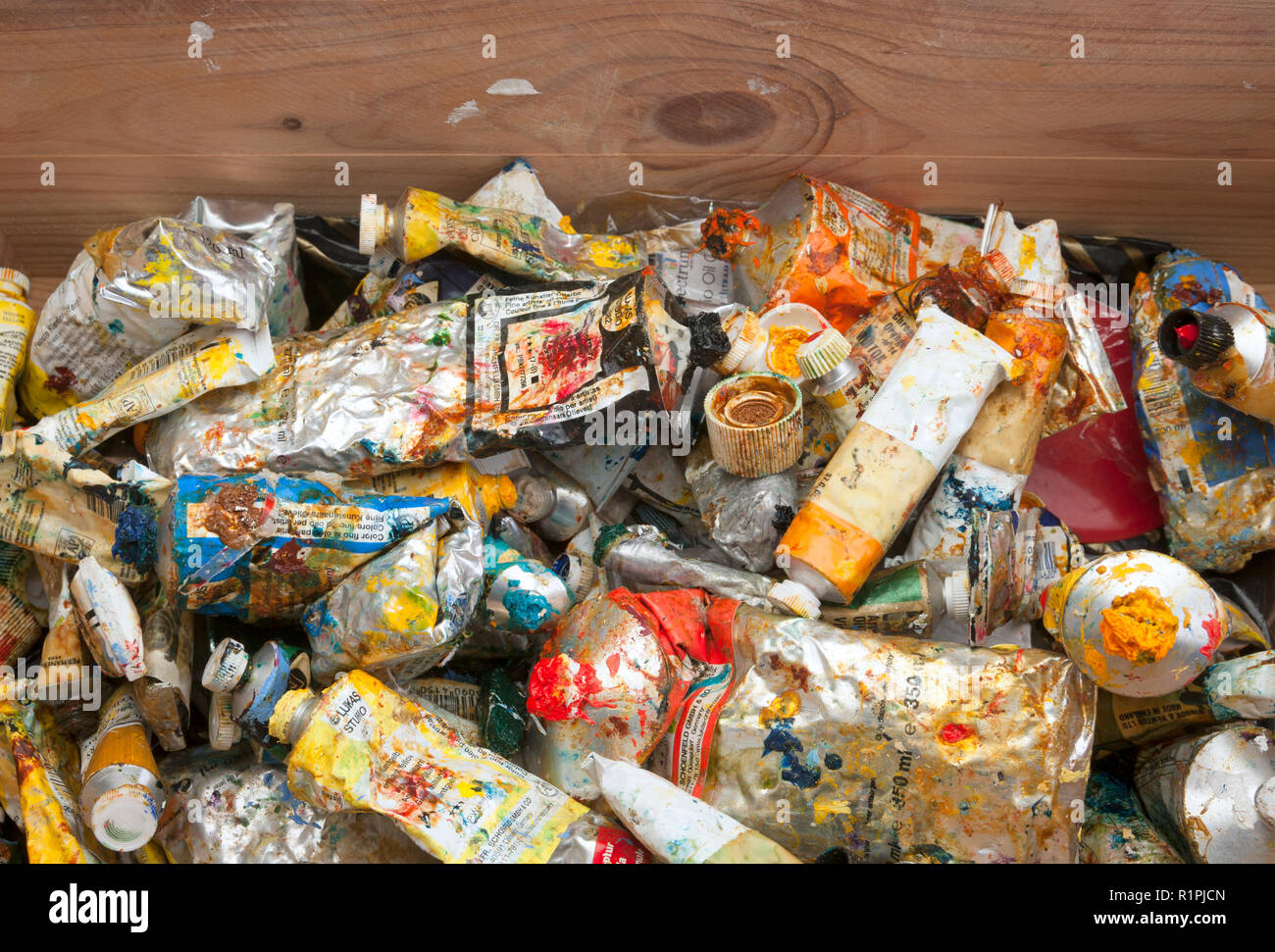 Messy art materials hi-res stock photography and images - Alamy