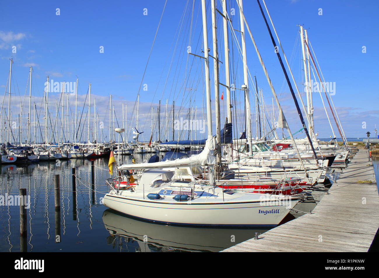 Building machines hi-res stock photography and images - Alamy