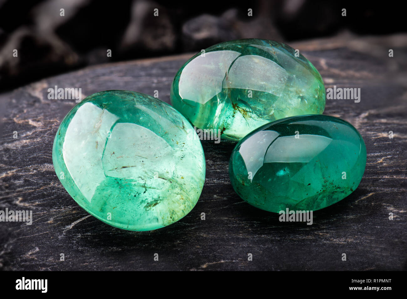 Raw emerald hi-res stock photography and images - Alamy