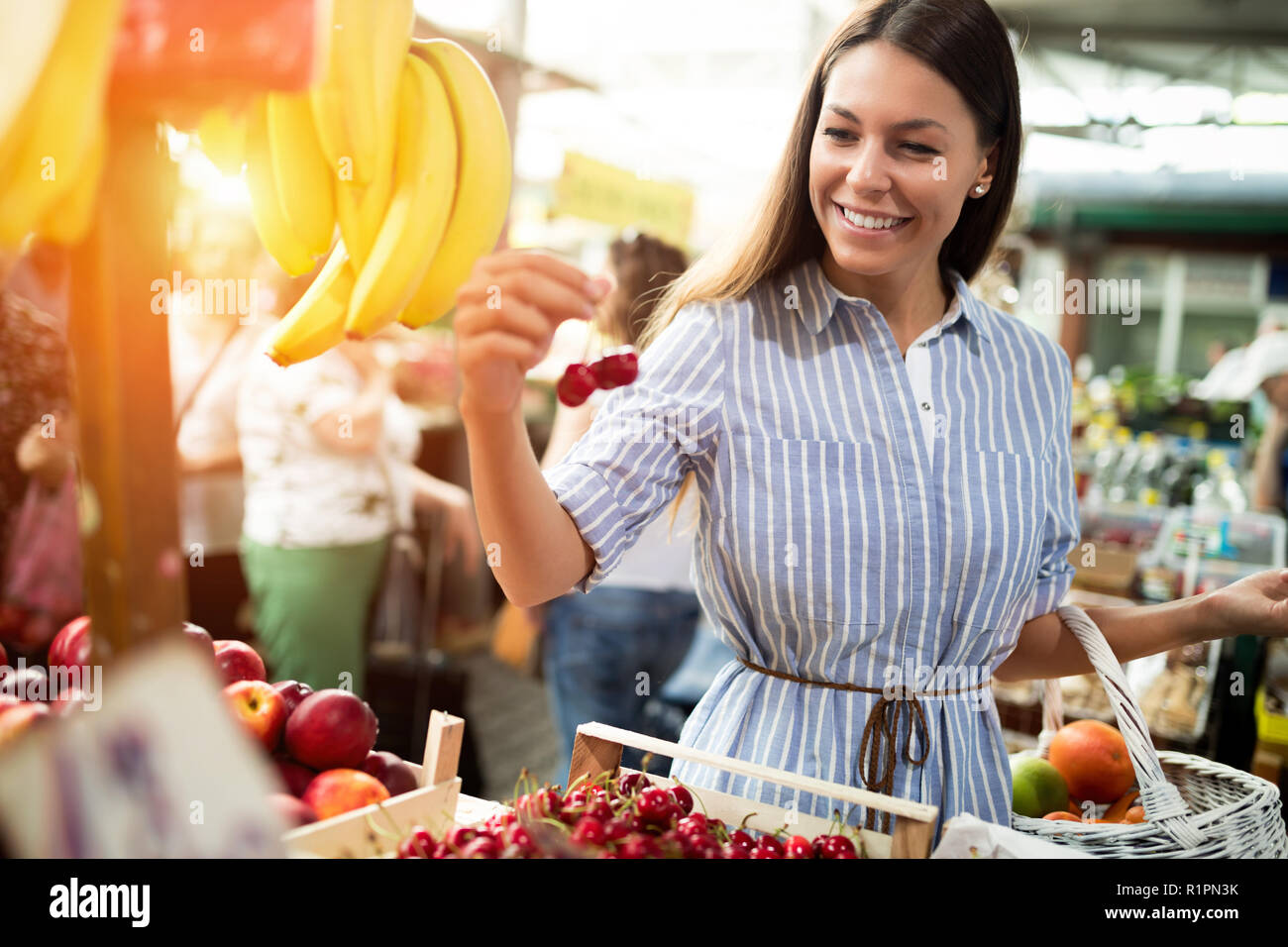 Getting a healthy diet hi-res stock photography and images - Alamy