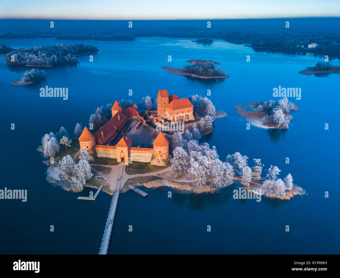 Trakai castle frozen lake galve hi-res stock photography and images - Alamy