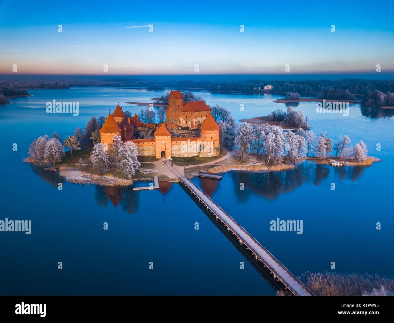 Trakai castle frozen lake galve hi-res stock photography and images - Alamy