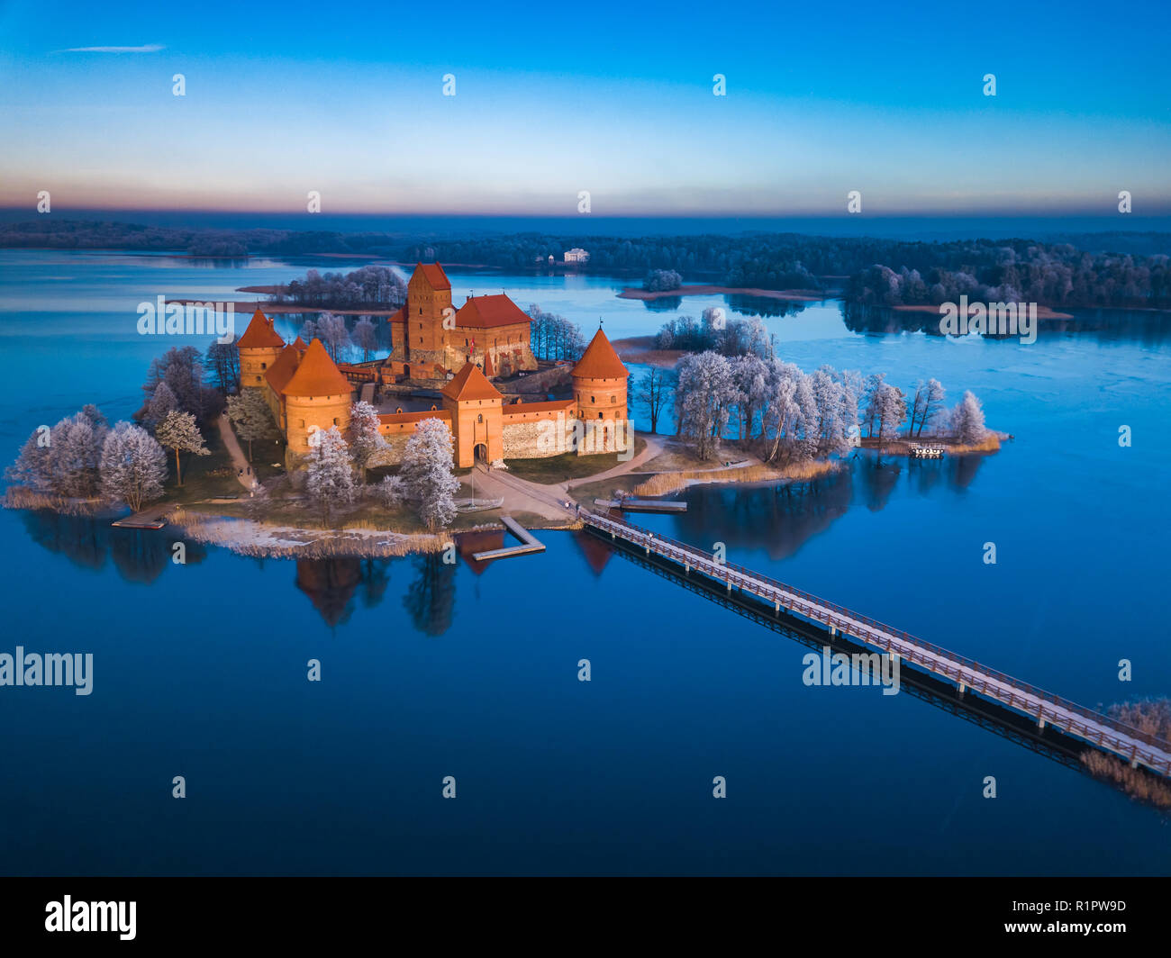 Trakai castle frozen lake galve hi-res stock photography and images - Alamy