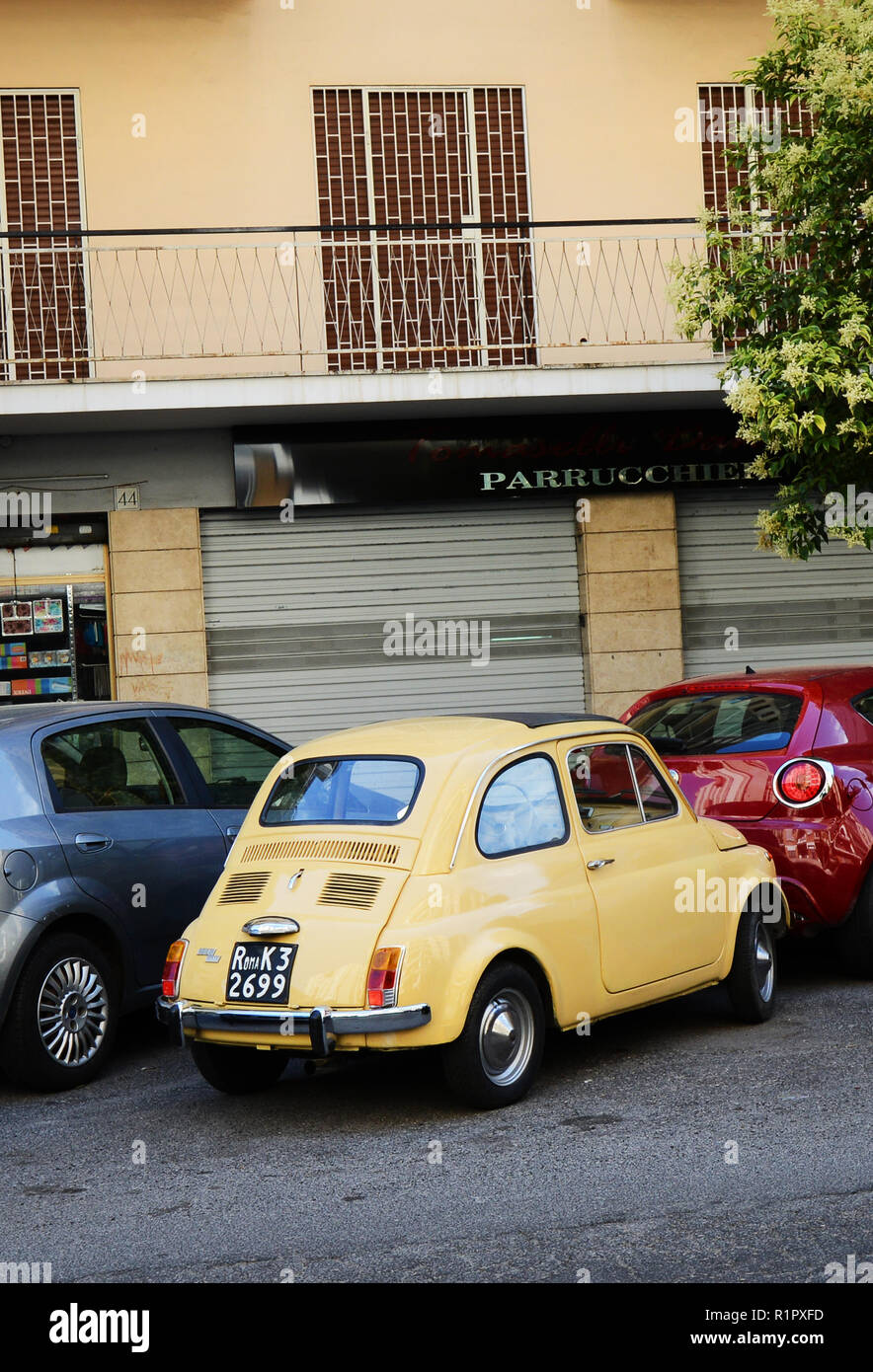 Fiat Cinquecento ( 500 ) in Rome Stock Photo - Alamy