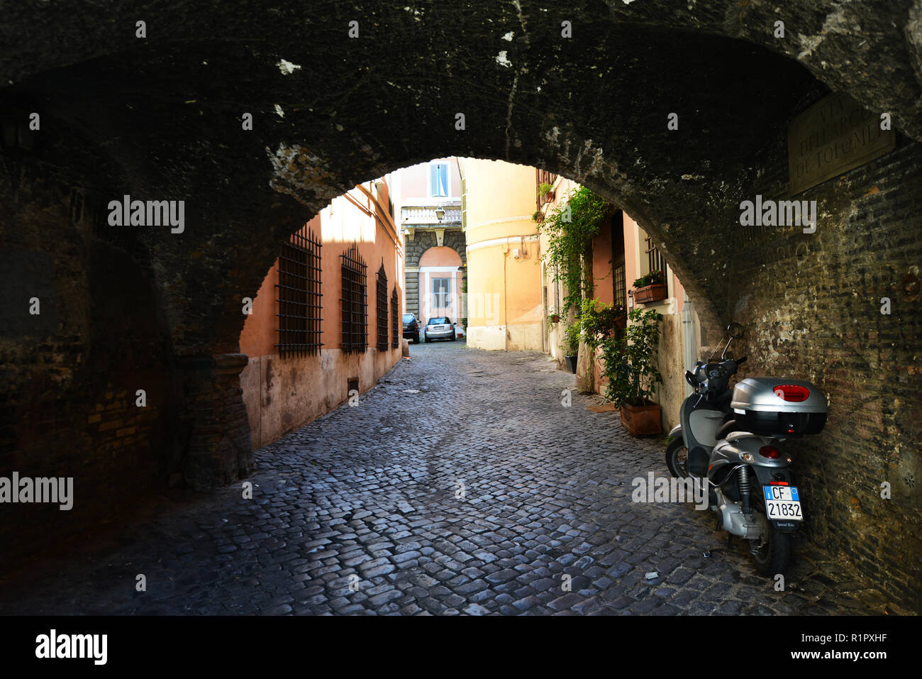 Beautiful old cobbled streets in the neighborhoods west of the Tiber ...