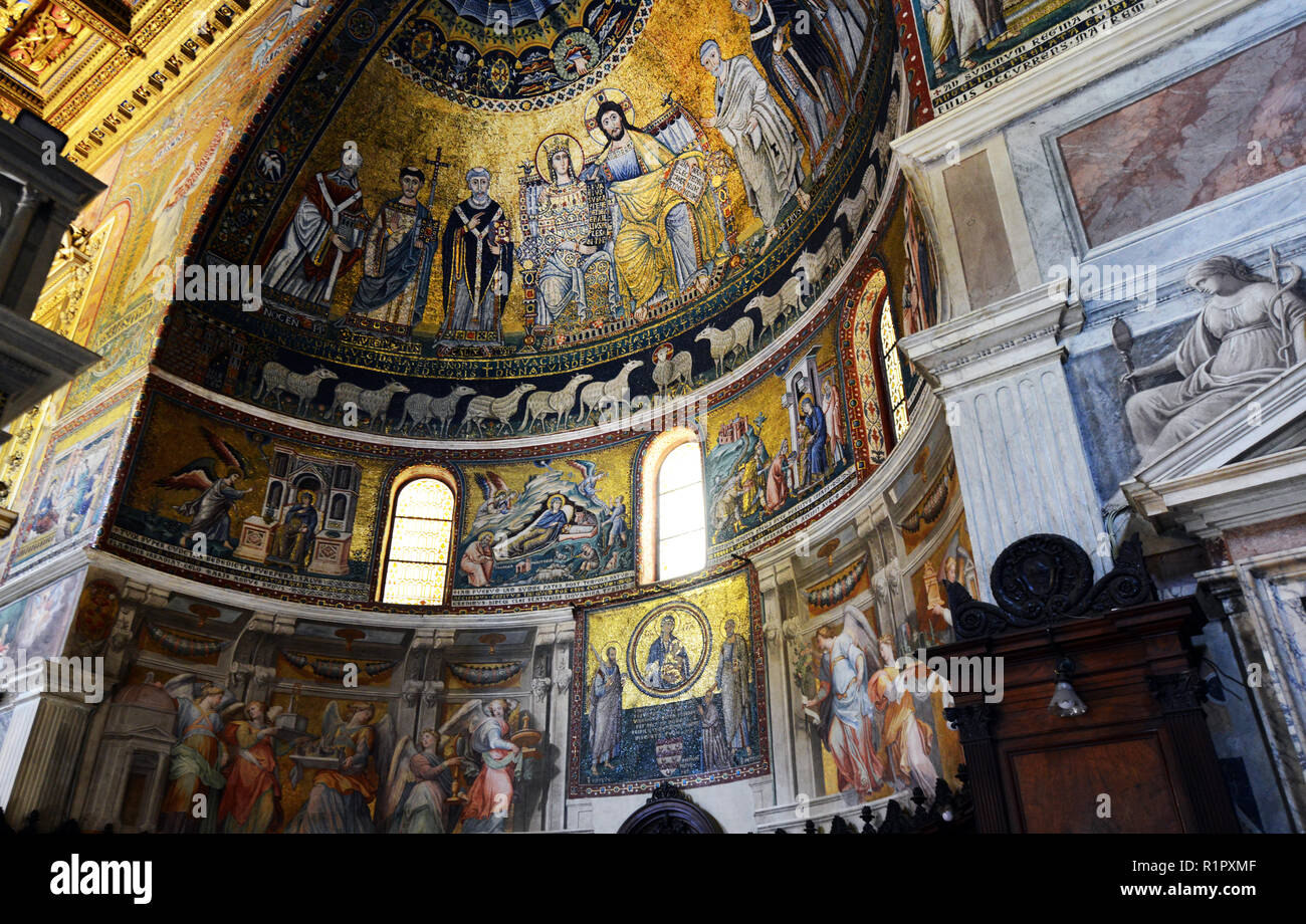 12th century mosaics inside the Basilica of Santa Maria in Trastevere, Rome Stock Photo - Alamy