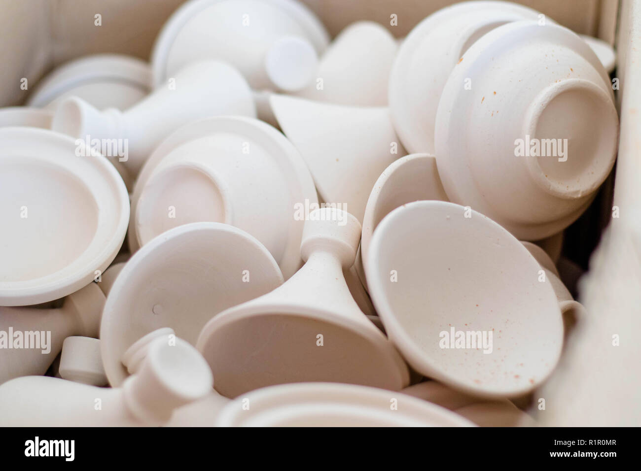Unfired pottery hi-res stock photography and images - Alamy