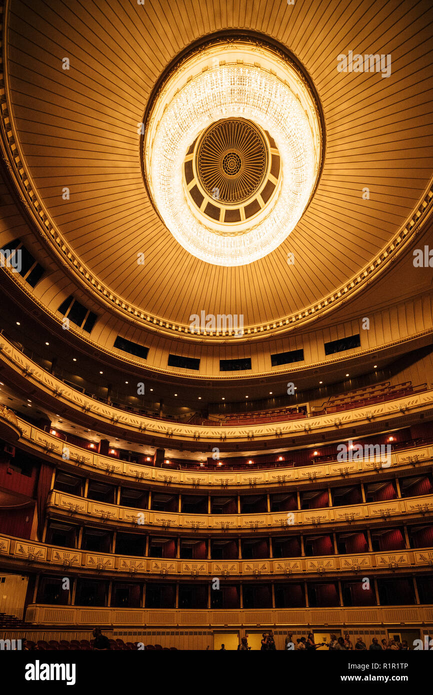 Vienna opera house interior hi-res stock photography and images - Alamy