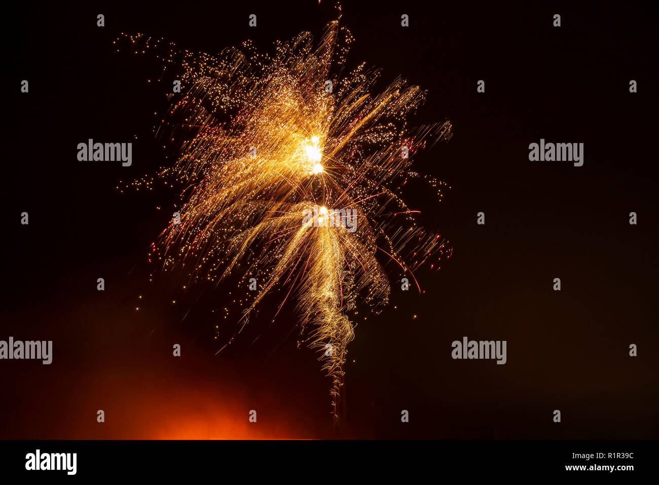 Gold fairy dust hi-res stock photography and images - Alamy