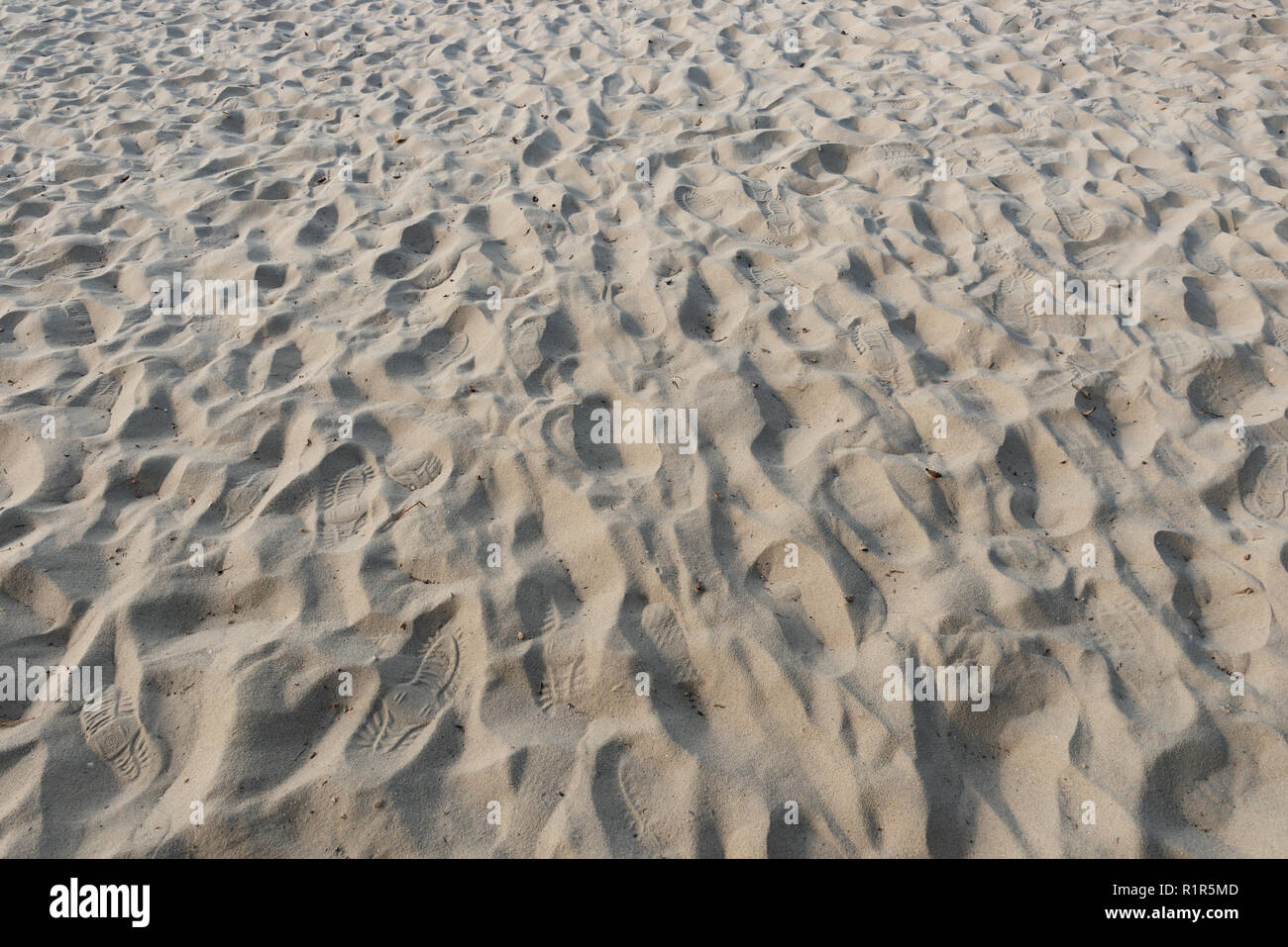 wavy sand background and texture Stock Photo - Alamy