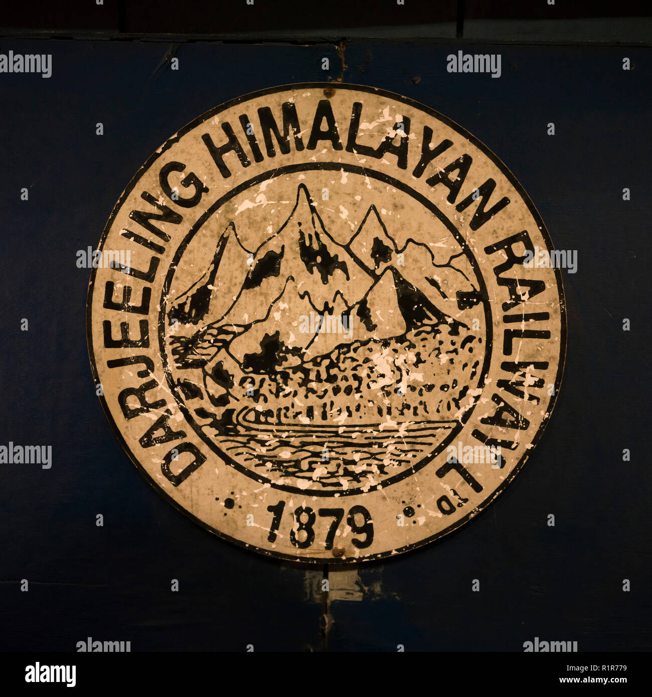 India railway sign board hi-res stock photography and images - Alamy