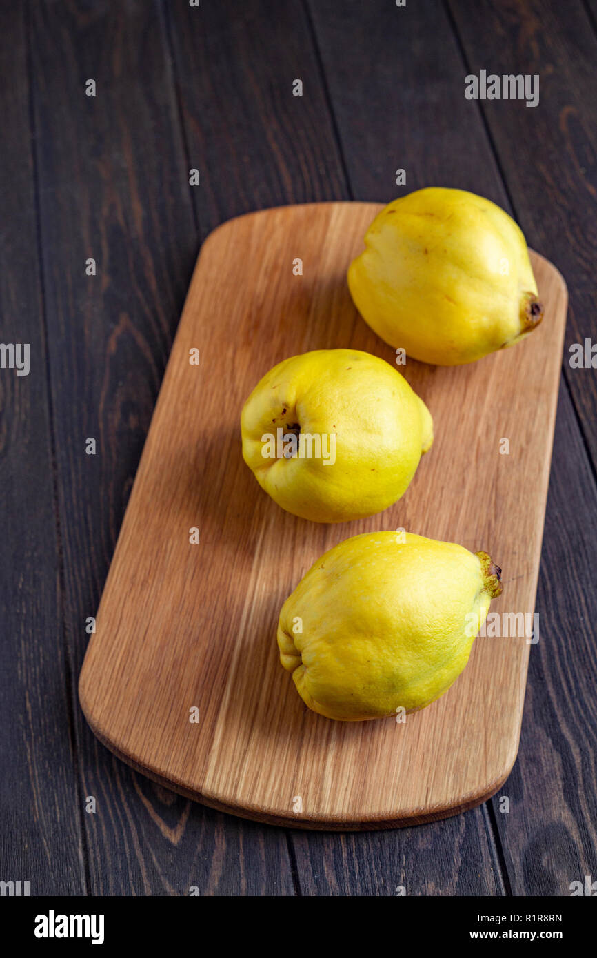 Whole quince hi-res stock photography and images - Alamy