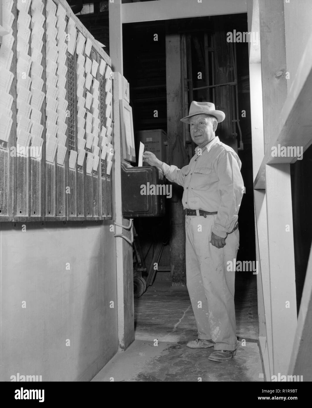 1950s clock Black and White Stock Photos & Images - Alamy