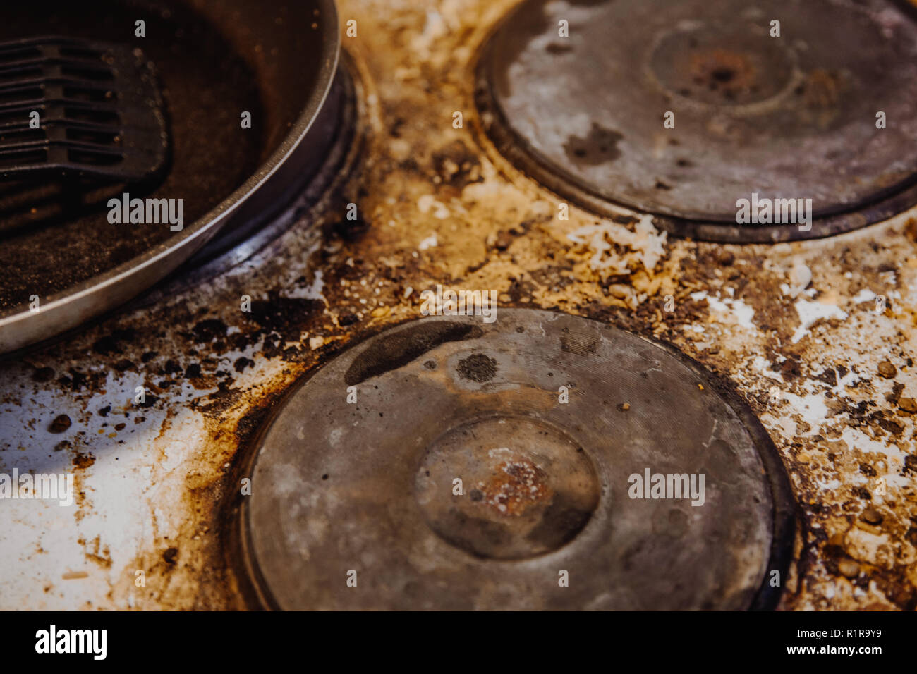 Dirty stove hi-res stock photography and images - Alamy