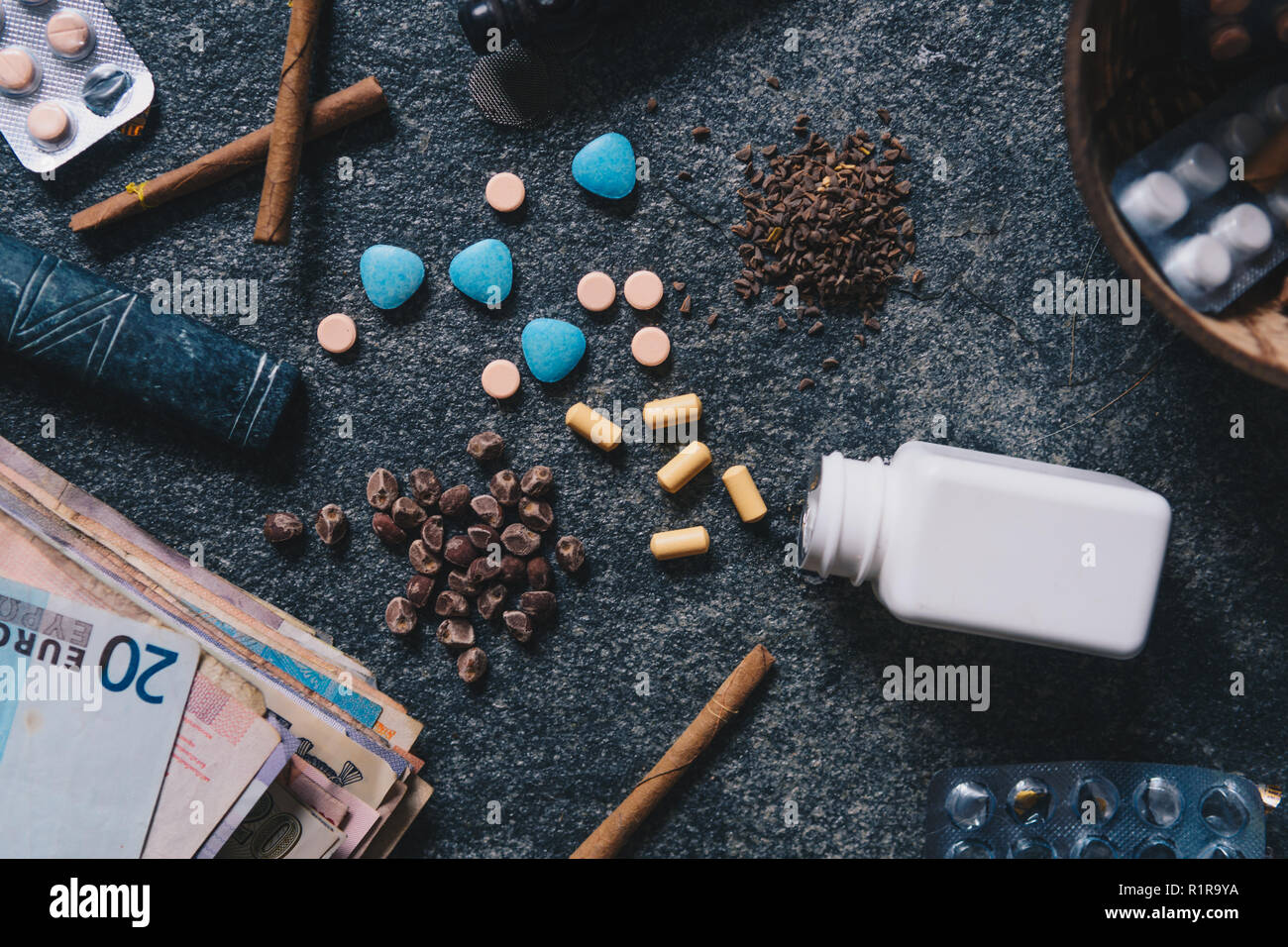 Teenage substance abuse hi-res stock photography and images - Alamy
