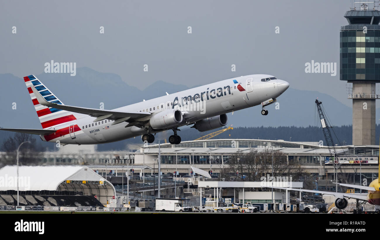 American airlines boeing 737 800 2018 hi-res stock photography and ...