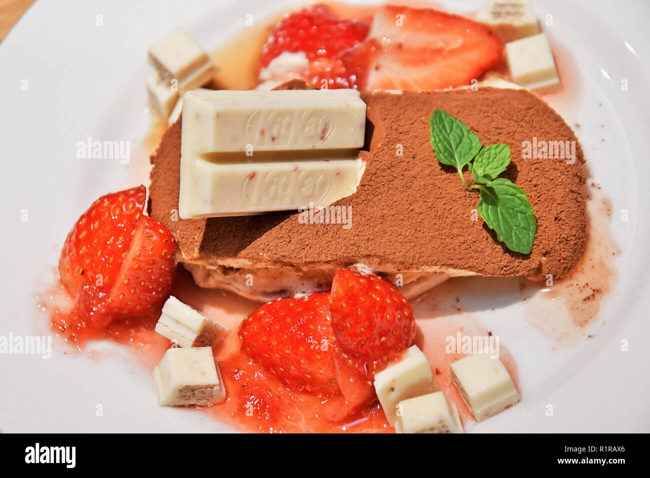 The "Strawberry Tiramisu with Kit Kat" for the 45th anniversary ...