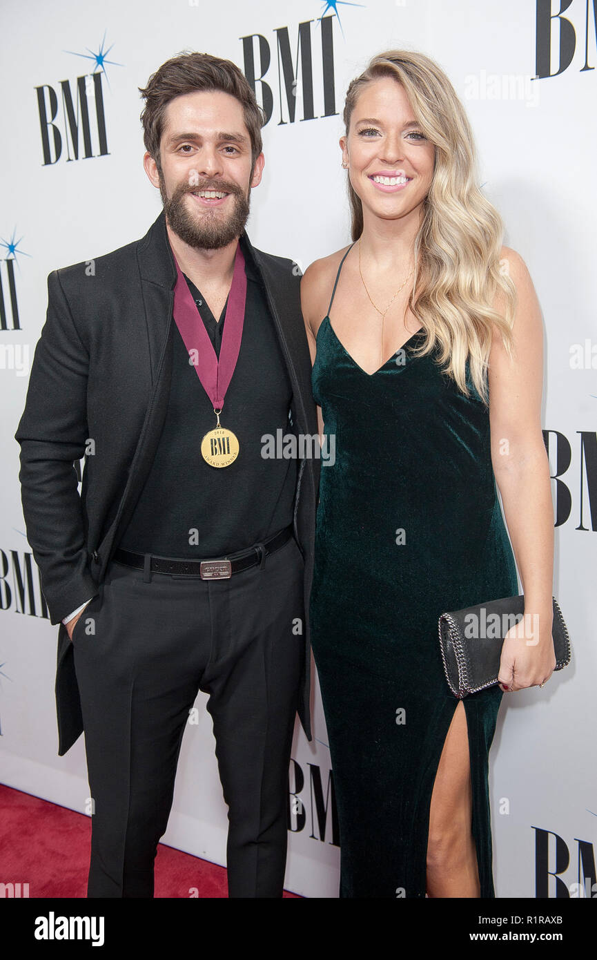Thomas rhett and lauren atkins hi-res stock photography and images - Alamy