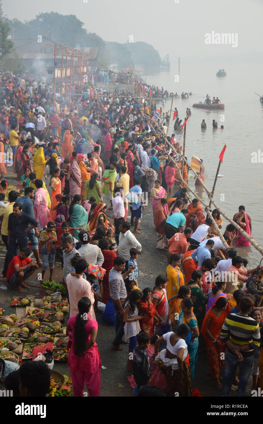 Hindu Devotees Worship Sun God High Resolution Stock Photography and ...