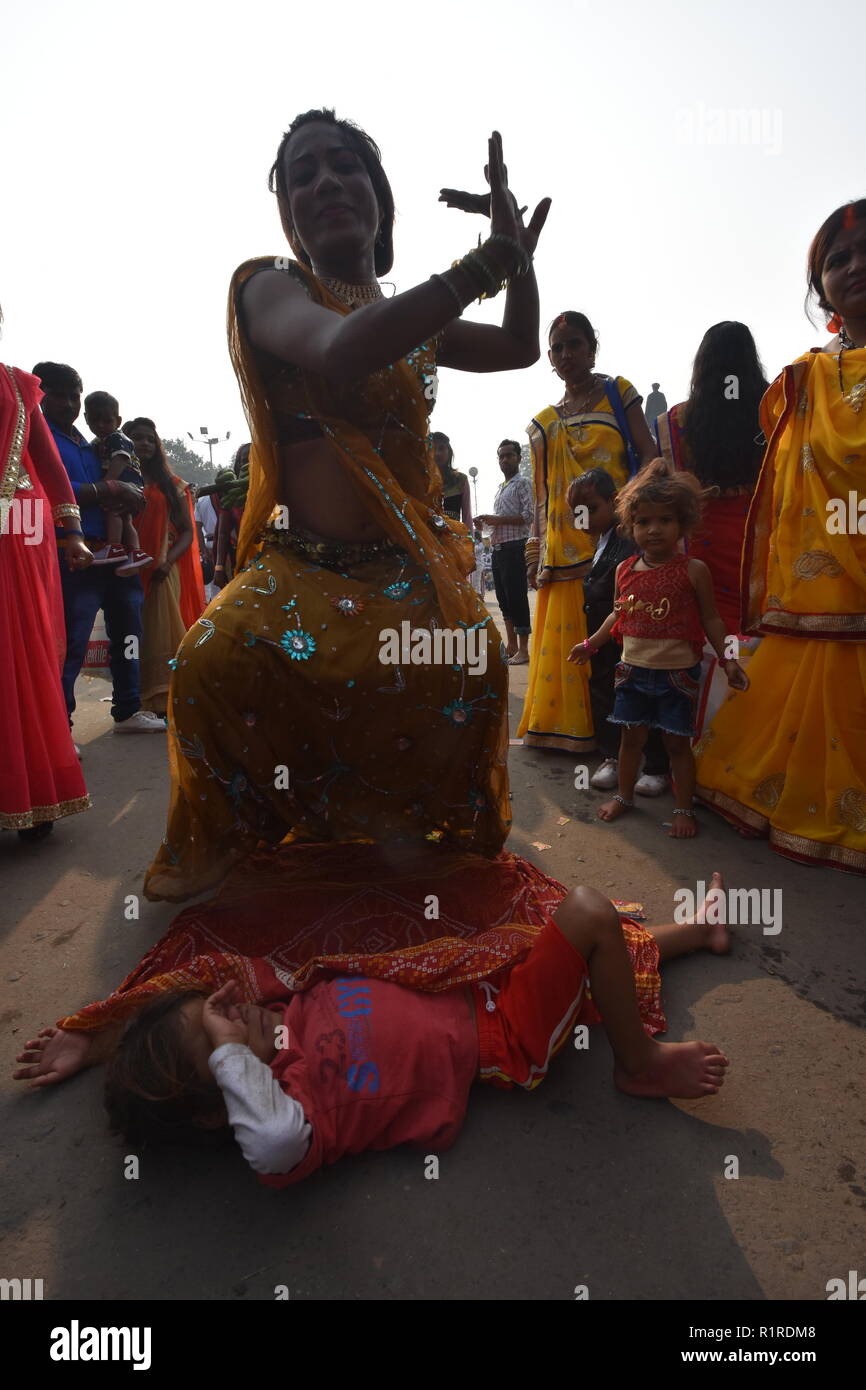 Hijra dance hi-res stock photography and images - Alamy
