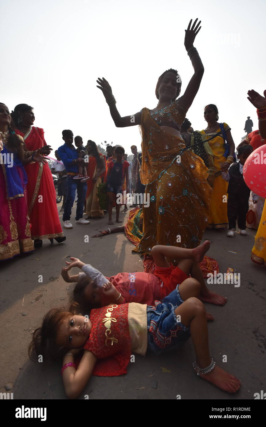 Hijra dance hi-res stock photography and images - Alamy