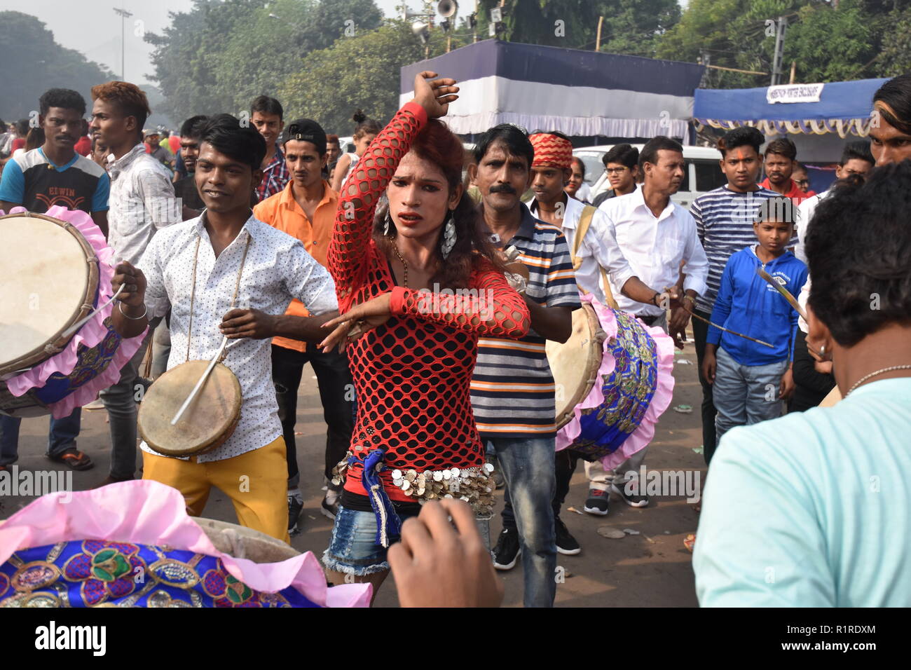 India hijra dancing hi-res stock photography and images - Alamy