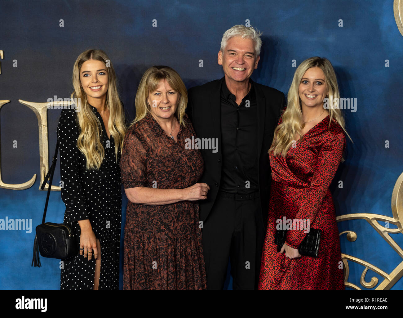 London, UK. 13th November, 2018. (L-R) Ruby Lowe, Stephanie Lowe ...