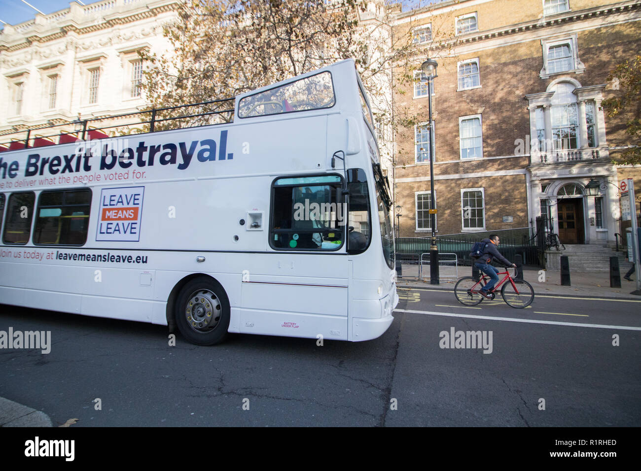 Brexit leave campaign bus hi-res stock photography and images - Alamy
