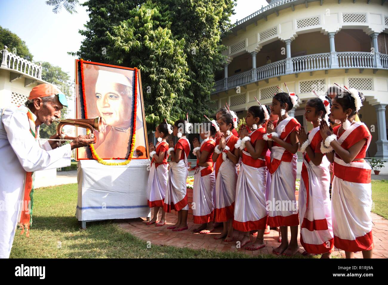 Allahabad, Uttar Pradesh, India. 14th Nov, 2018. Allahabad: girls ...