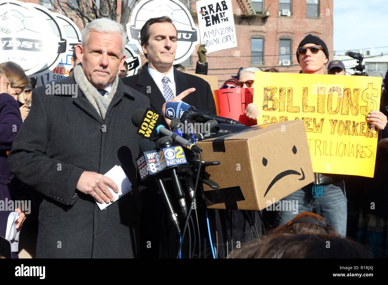 Dollar van new york hi-res stock photography and images - Alamy