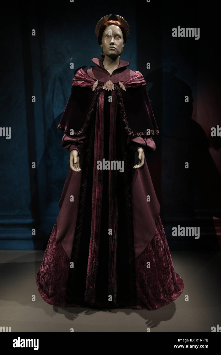 Senator amidala hi-res stock photography and images - Alamy