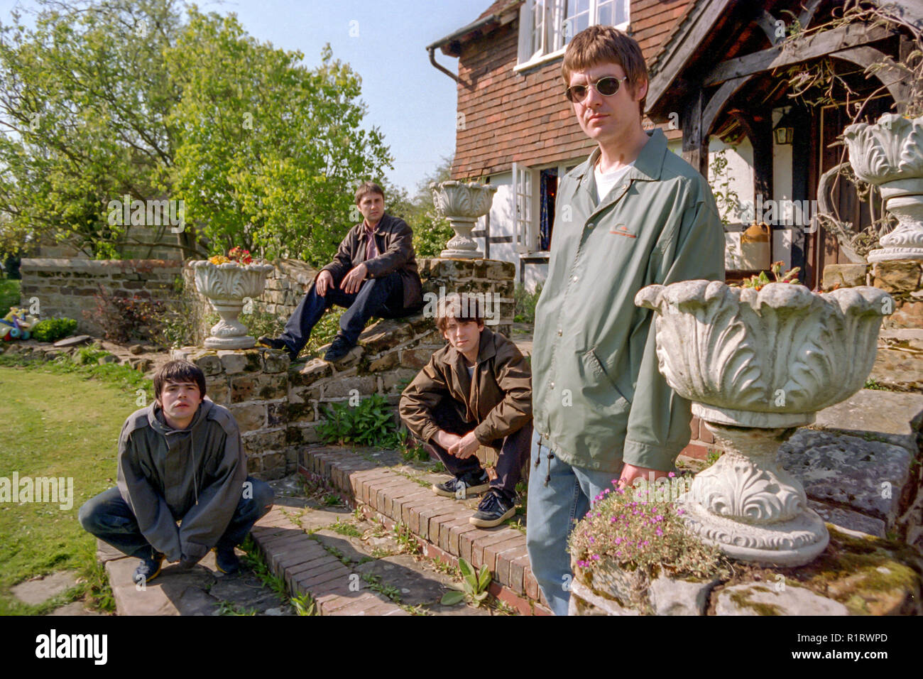 Singers farm hi-res stock photography and images - Alamy